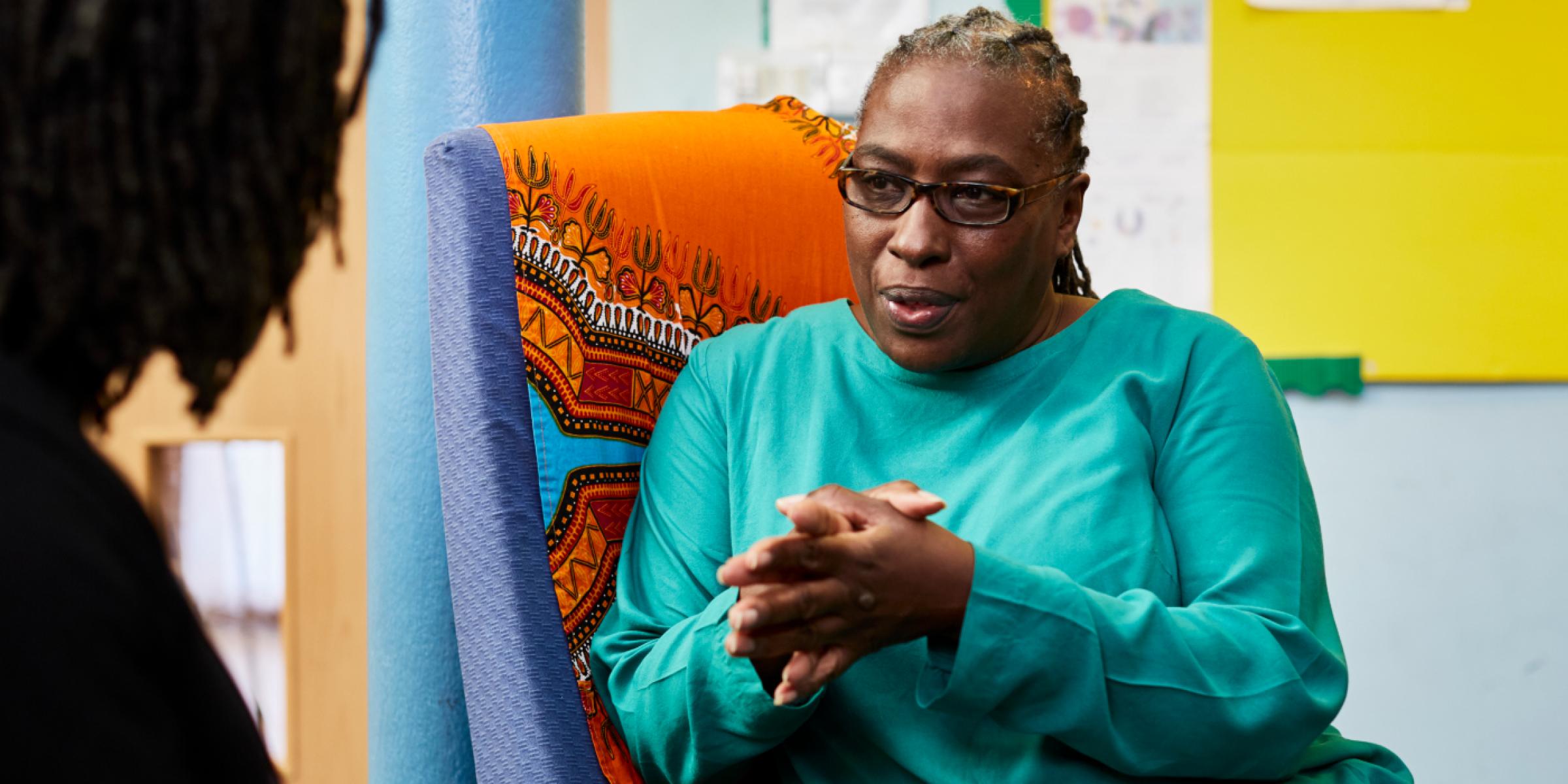 Supporting people with dementia during distressing news events ...